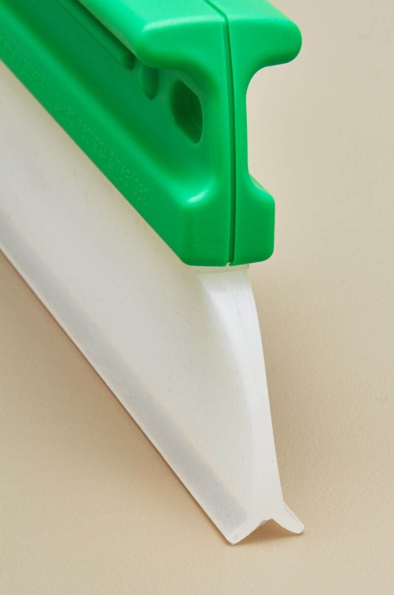 One Pass Waterblade - Horse and Livestock Body Blade Sweat Scraper